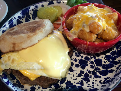 𝗦𝗟𝗔𝗞𝗜𝗡𝗚𝗙🍩🍩𝗟: Bacon, burgers, and breakfasts at Jethro's BBQ n' Bacon Bacon.