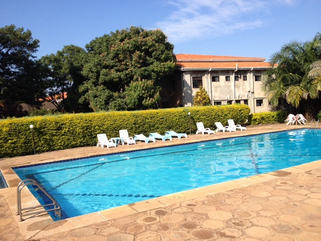 SAVA's Note: Pool side at Acholi Inn ウガンダ北部グルのプールサイド