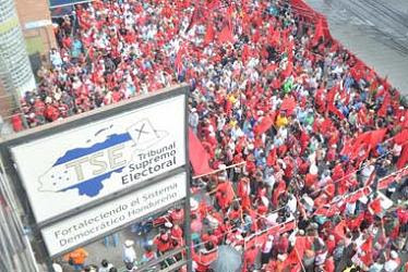 Partido Libertad y Refundación »LIBRE» recibió su partida de nacimiento