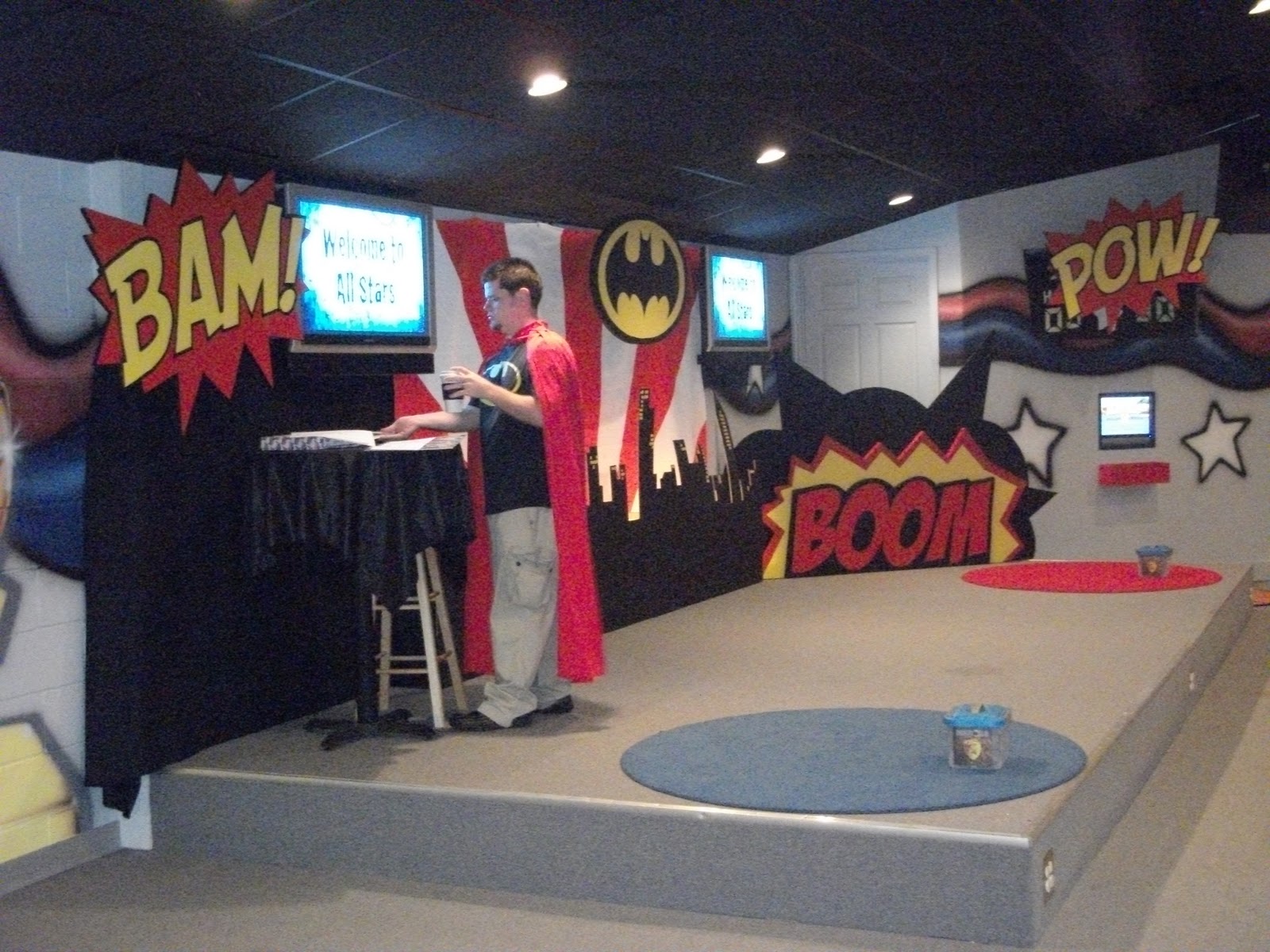 Rambles and Tangents: Heroes: Stage Design