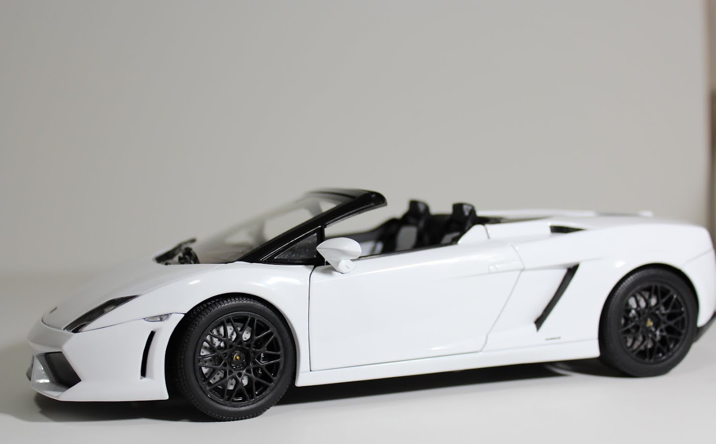 Lamborghini Gallardo LP560-4 with black wheels | DiecastXchange Forum