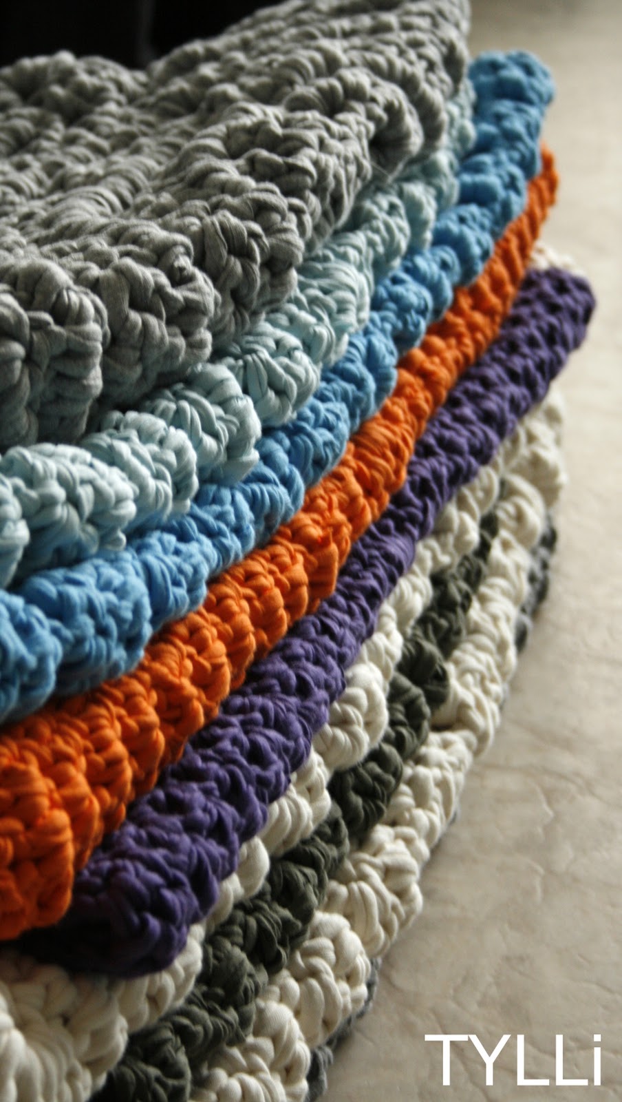 TYLLi: Lisää tuotteita maailmalle..