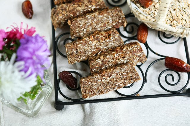 Healthy Banana Rye Bars