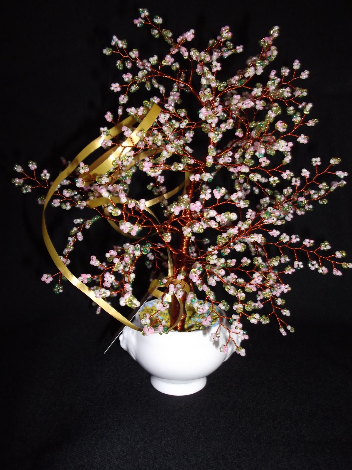 Copacei de primavara din margelute de nisip si pietre semipretioase ...