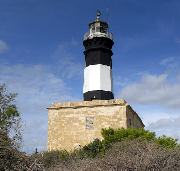 FAROS: FARO DE DELIMARA EN MALTA