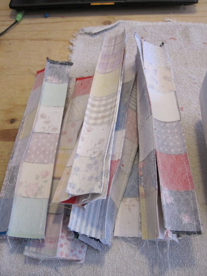 My Postage-Stamp Scrap Fabric Patchwork Quilt | so resourceful