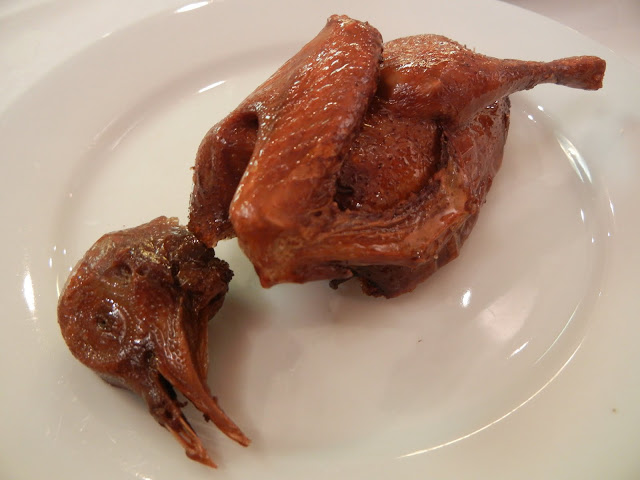 Simon Says: Roasted Pigeon (烧乳鸽) at Shui Wah Restaurant 萃華酒家, Shatin ...