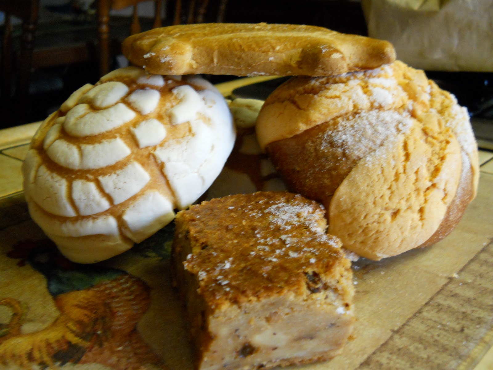 L.A. Loaf Lookout: Little bakery with loads of Pan Dulce