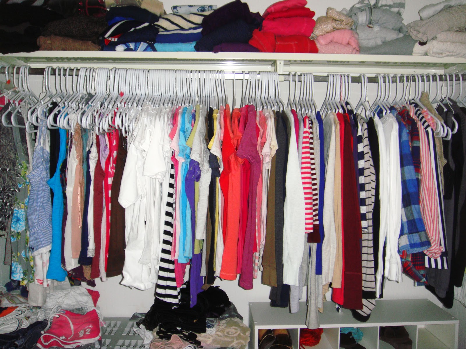 Makeoverslife: Tween girls closet ,bedroom, and bathroom organization
