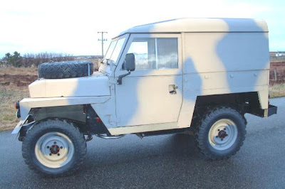 Desert Storm style Land Rover!