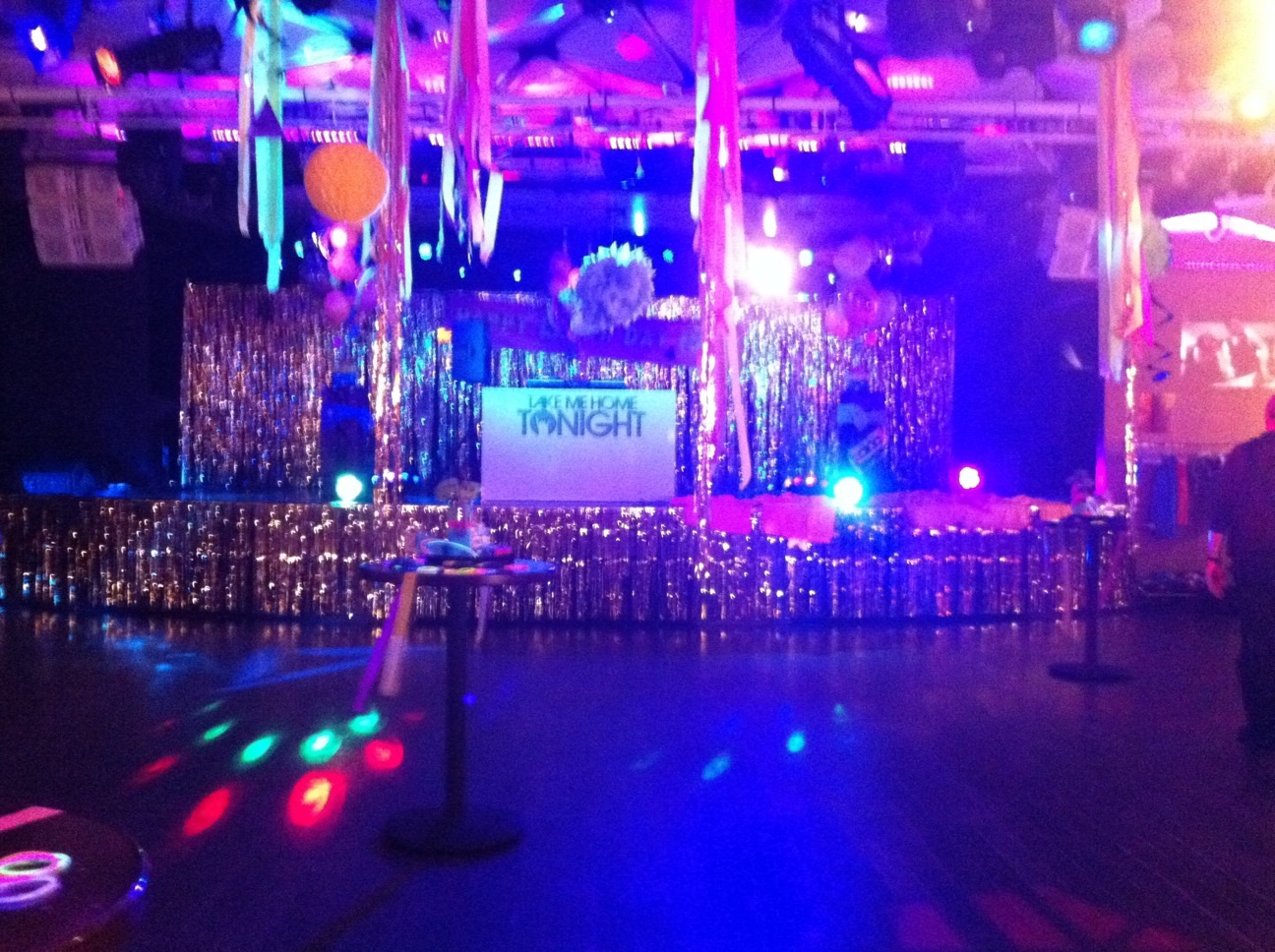 "take me home tonight" premier party! | stila: blog