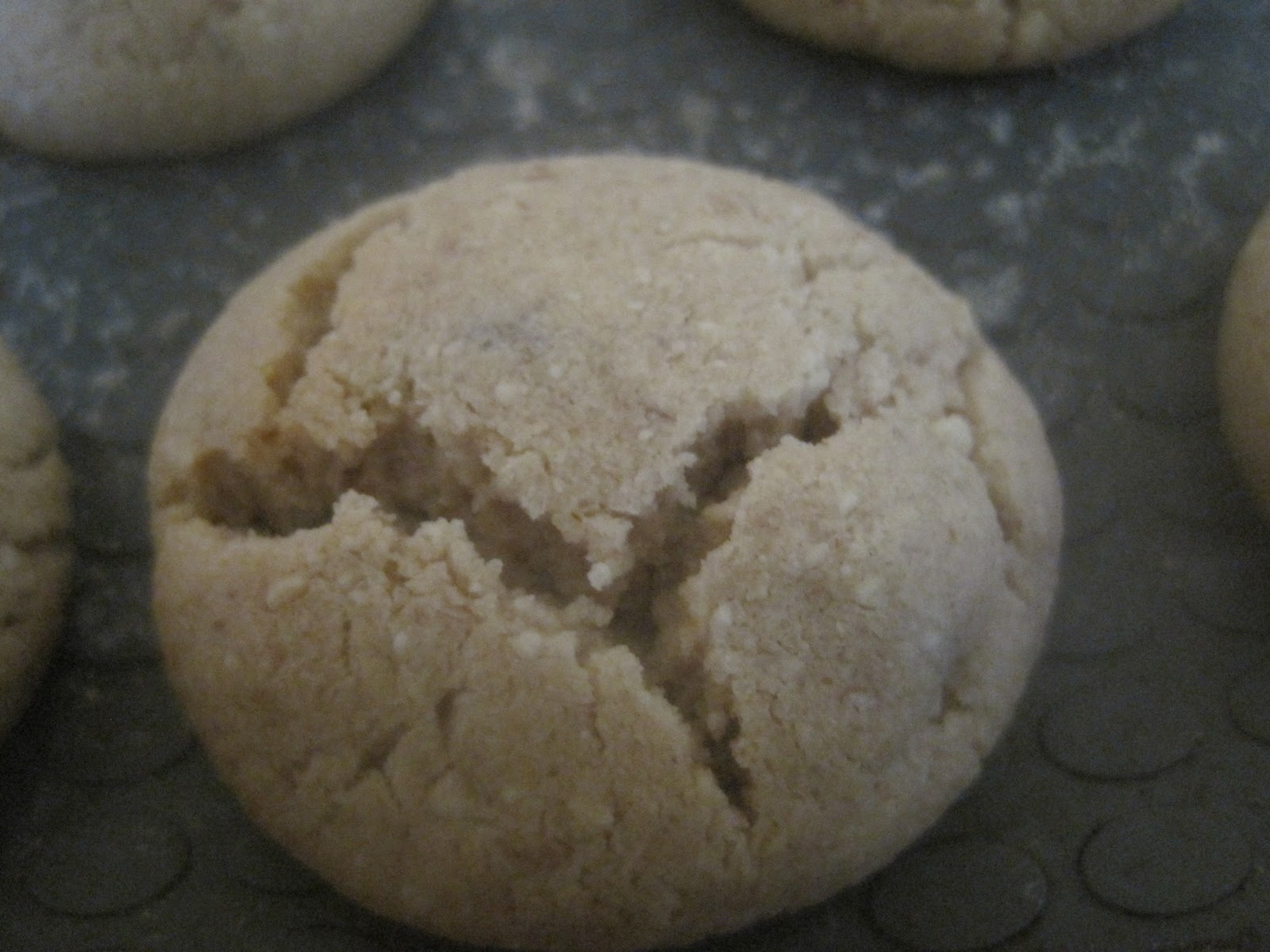 Ghoriba Bahla or Shortbread with Amlou and Chocolate / Ghoriba Bahla au ...