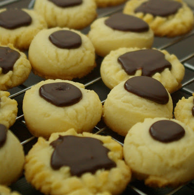 Within the Kitchen: Brown-Eyed Susan Cookie Recipe