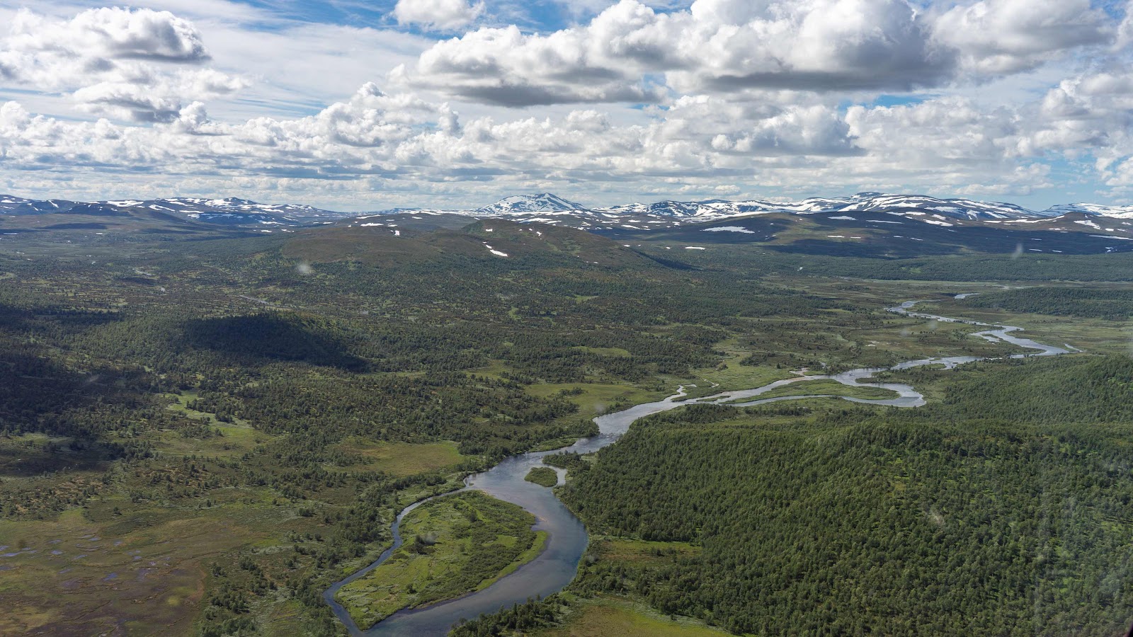 Clasberg reser: Regn och helikopter i Klimpfjäll