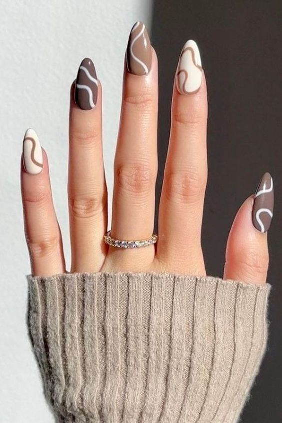 Kuku Cantik Auto Pede! Contoh Nail Art Simple, Coba Sendiri di Rumah ... Kuku Cantik Auto Pede! Contoh Nail Art Simple, Coba Sendiri di Rumah ...