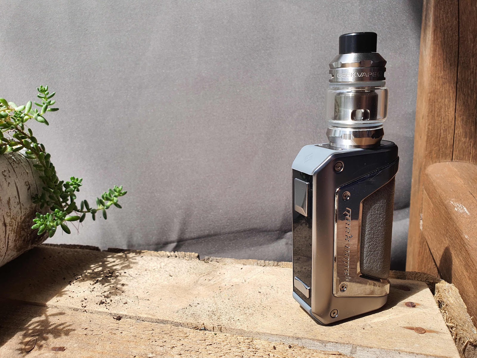 Geekvape Aegis Legend 2 Kit 200W Review