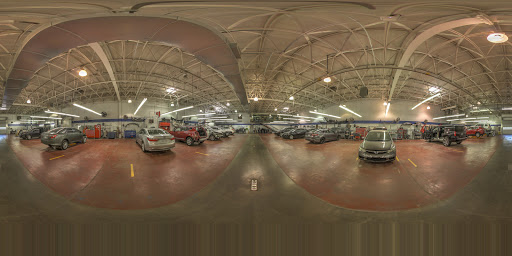 Hendrick Chevrolet Shawnee Mission - Collision Center