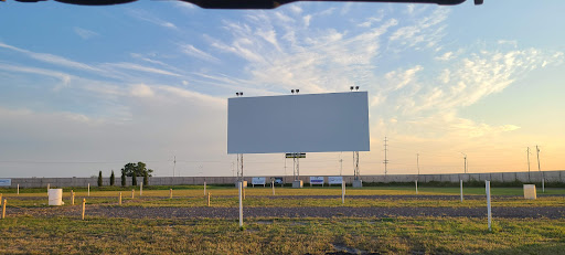 Quasar Drive-In in Valley, Nebraska - Zaubee