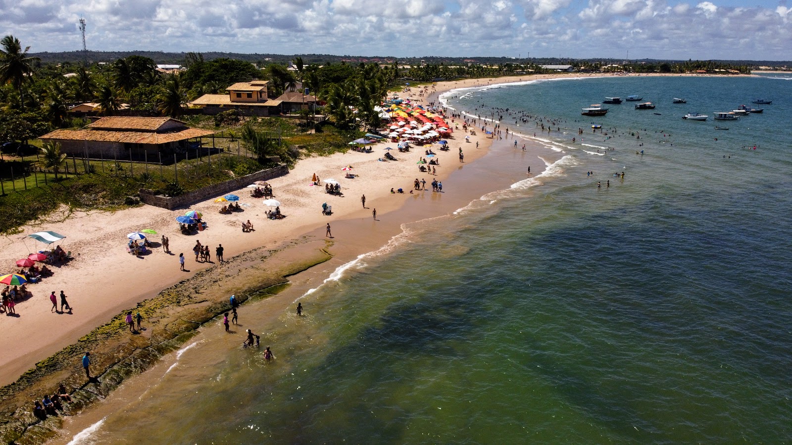 Explore Praia de Itacimirim in Bahia, Brazil!