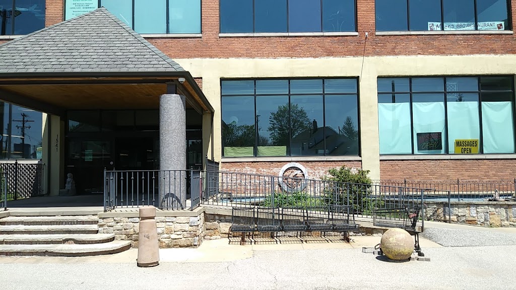 Full Moon/Relax Zone - Cleveland, OH 44114 - Services and Reviews