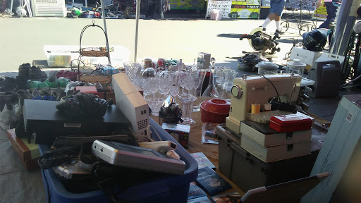 Drive-in Movie Theater «Rubidoux Drive-In Theatre and Swap Meet ...