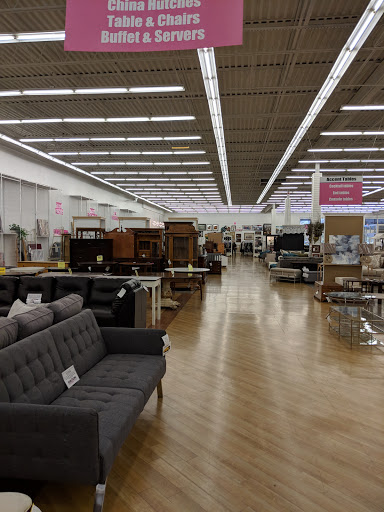 Shopping Mall «Cross Pointe Shopping Center», reviews and photos, 101 E ...