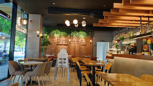 Restaurante Comarca Cuina L’Hocal en L'Hospitalet de Llobregat