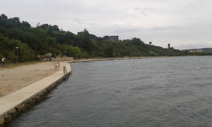 Plaza Rtina 🏖️ Zadar County, Croatia - detailed features, map, photos