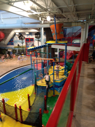 Water Park «Raptor Reef Indoor Water Park», reviews and photos, 175 W ...
