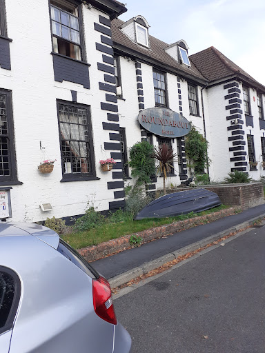 The Roundabout Hotel in Fareham - Phone Number, Reservations, Reviews ...