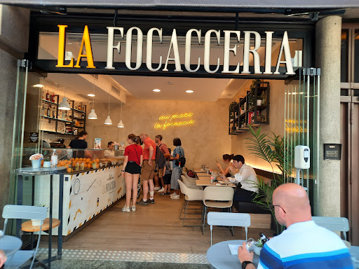 Ristorante La Focacceria - Fiordiponti dal 1982 in Milano con cucina ...