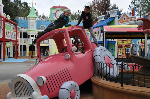 Amusement Park Ride «Men in Black Alien Attack», reviews and photos ...