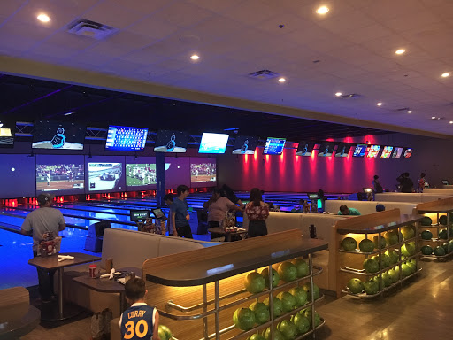 Restaurant «Main Event Entertainment», reviews and photos, 500 N ...