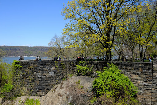 Park «Fort Tryon Park», reviews and photos, Riverside Dr To Broadway ...