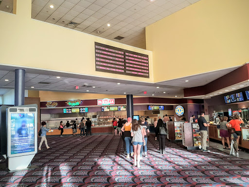Movie Theater «Showcase Cinema de Lux Revere», reviews and photos, 565 ...