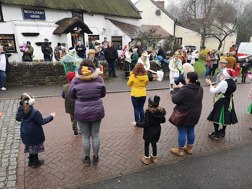 Moulders Arms aka "THE THACK" - Locations from All Over the World