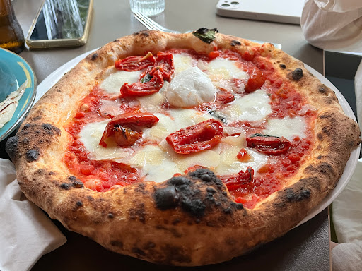 Restaurant DIO/MIO Pizza Napoletana dans Basel
