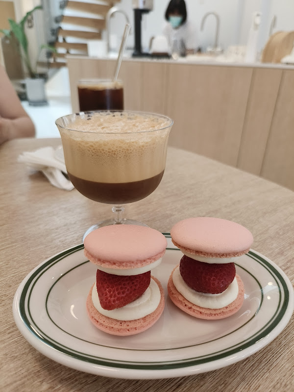 LIT Cafe | 營業時間、菜單、評價