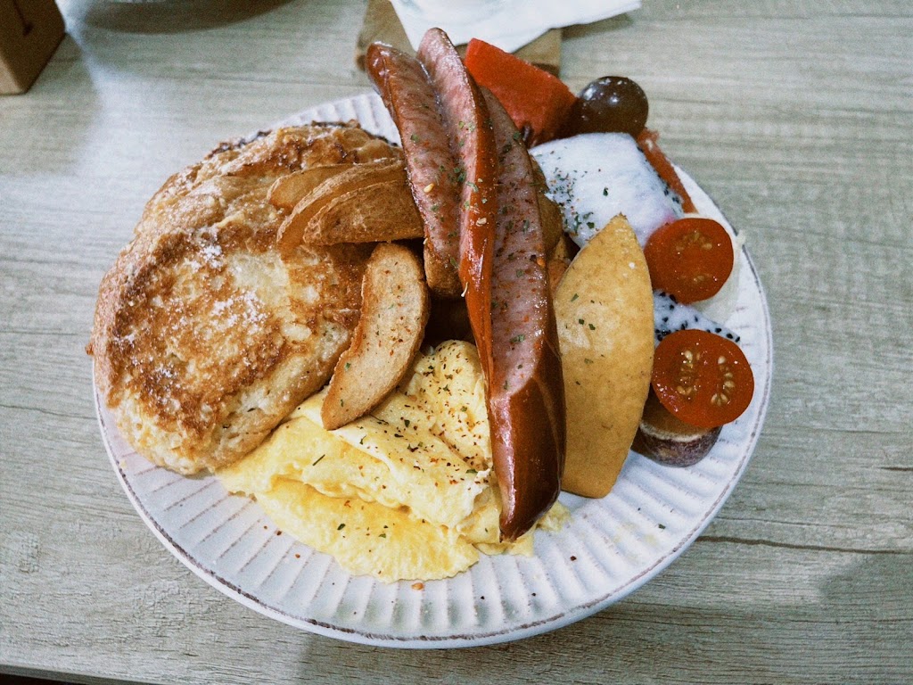 嘉義市西區 小盤子caf'e & brunch - 台灣餐廳推薦 手搖推薦 甜點推薦 買一送一 優惠訊息