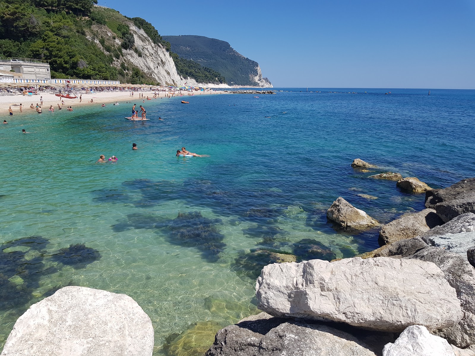 Spiaggia di Numana Alta | Marche, Italy - detailed features, map, photos