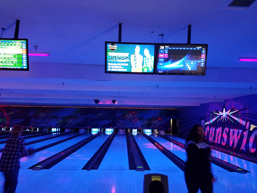 Bowling Alley «Brunswick Zone Classic Lanes», reviews and photos, 1800 ...