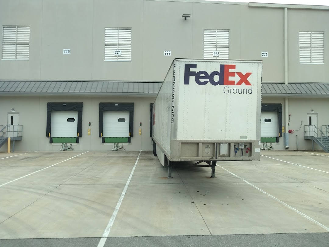 Academy Sports Outdoors Distribution Center in the city Cookeville