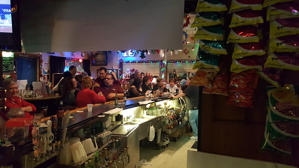 Lucky's Ice House - Milwaukee, WI 53215, Reviews, Hours & Contact