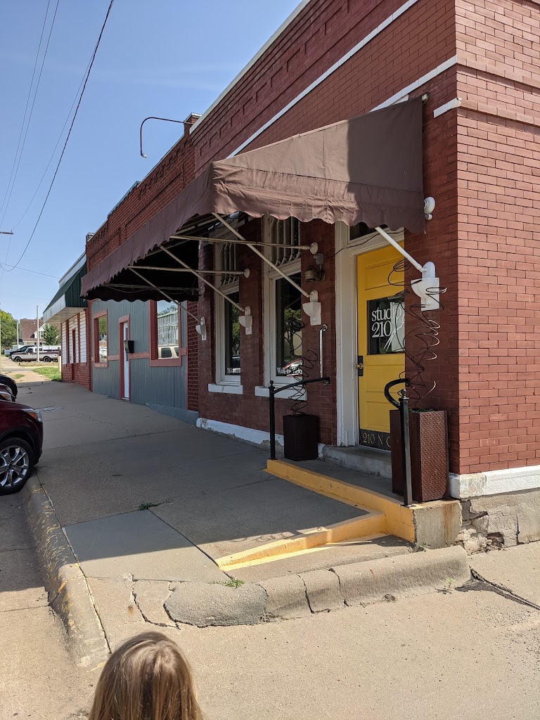 Studio 210 - Minneapolis, KS 67467 - Services and Reviews