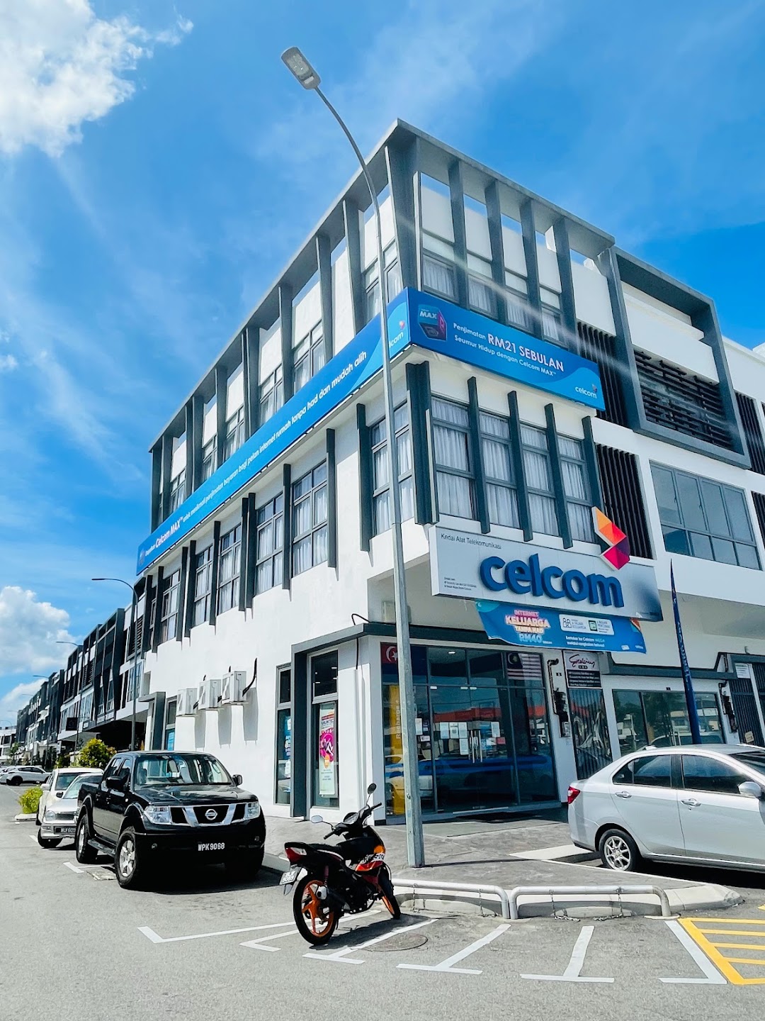 Celcom Batu Pahat - Versis Park di bandar Batu Pahat