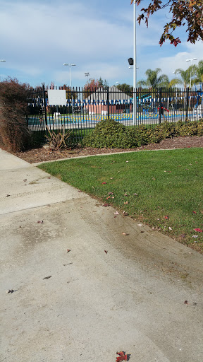 Community Center «Barbara Morse Wackford Community & Aquatic Complex ...