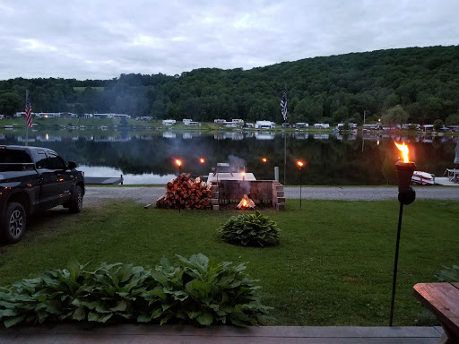 Lake Timberline in Friendsville, Pennsylvania - Zaubee
