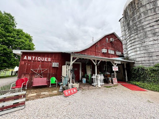 Bennie's Barn Antique Mall - AZexplained