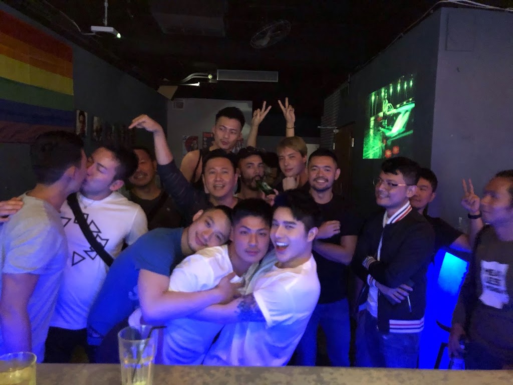 台北市萬華區 Hero Bar, Taipei - 台灣餐廳推薦 手搖推薦 甜點推薦 買一送一 優惠訊息
