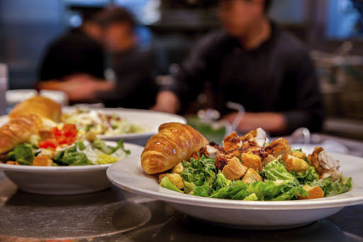 Charleston's Restaurant - AZexplained